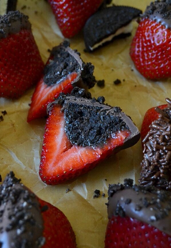 Oreo Truffle-Stuffed Strawberries – Rodeo&5TH