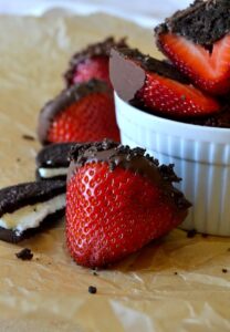 Oreo Truffle-Stuffed Strawberries – Rodeo&5TH